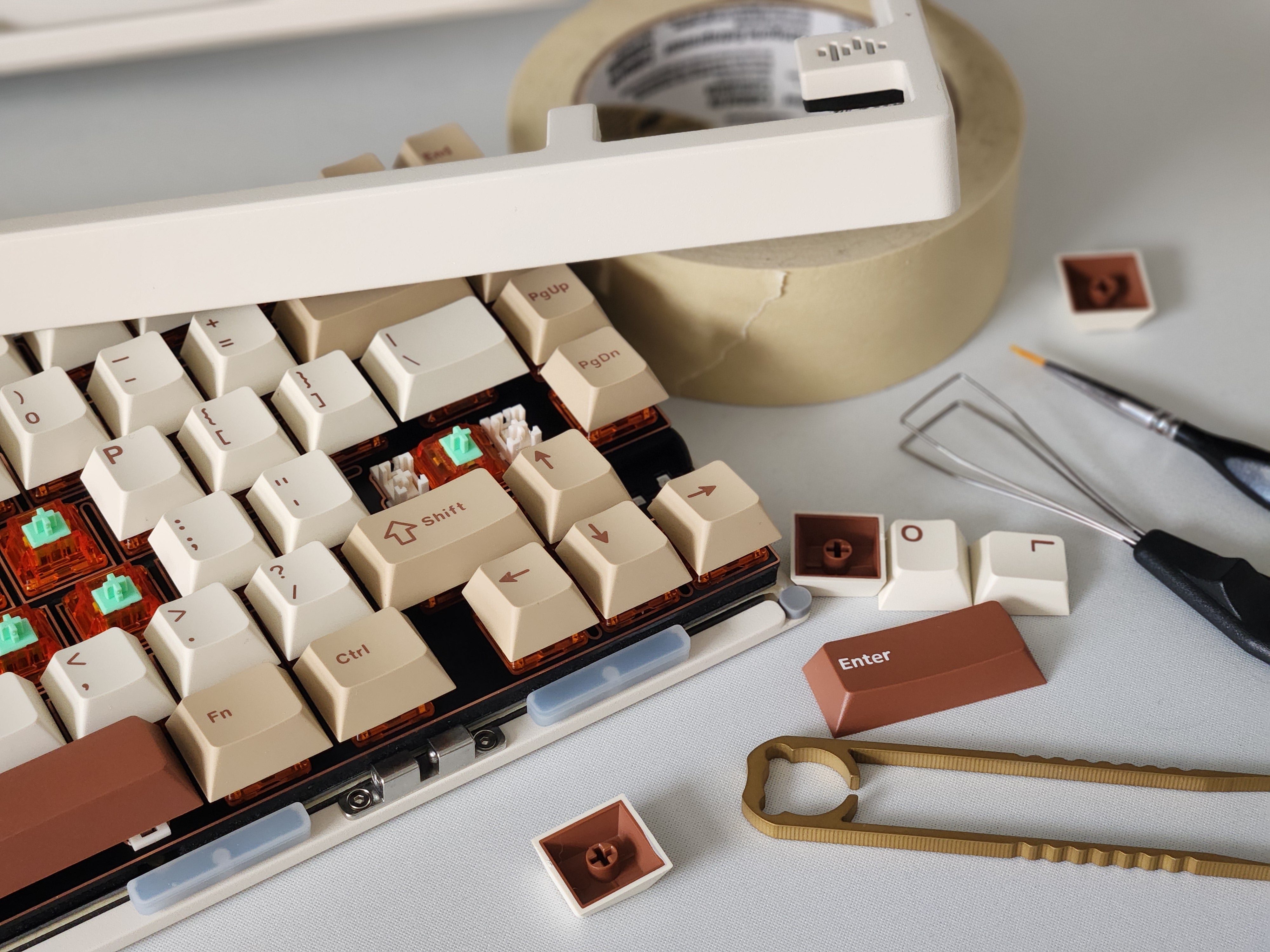Modding Mechanical Keyboards 101 – Thock King